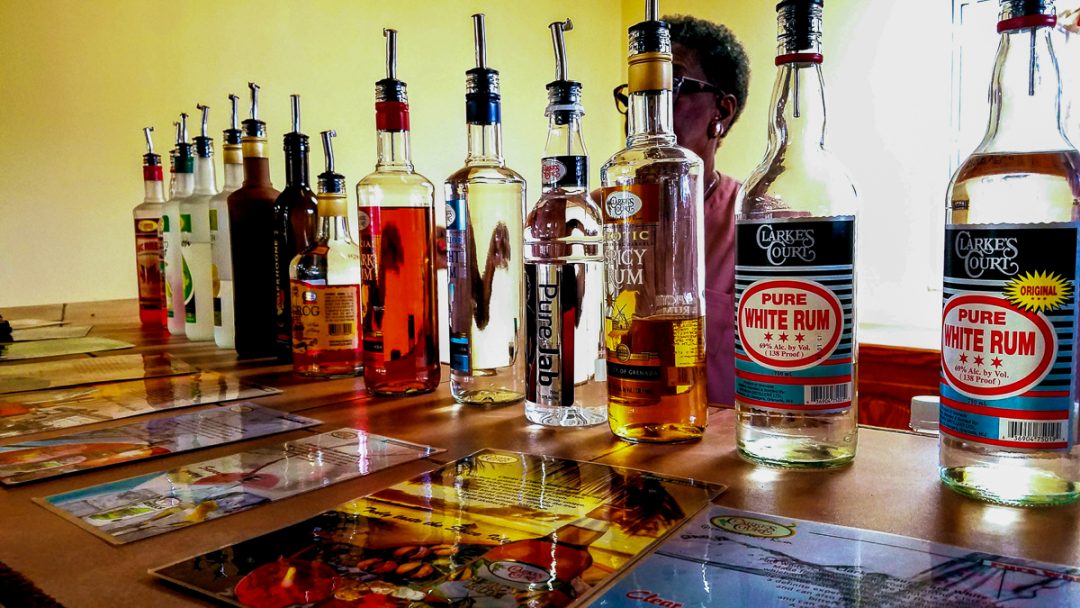 Top 12 Bars in Grenada: Guide to the Best Drinking Spots