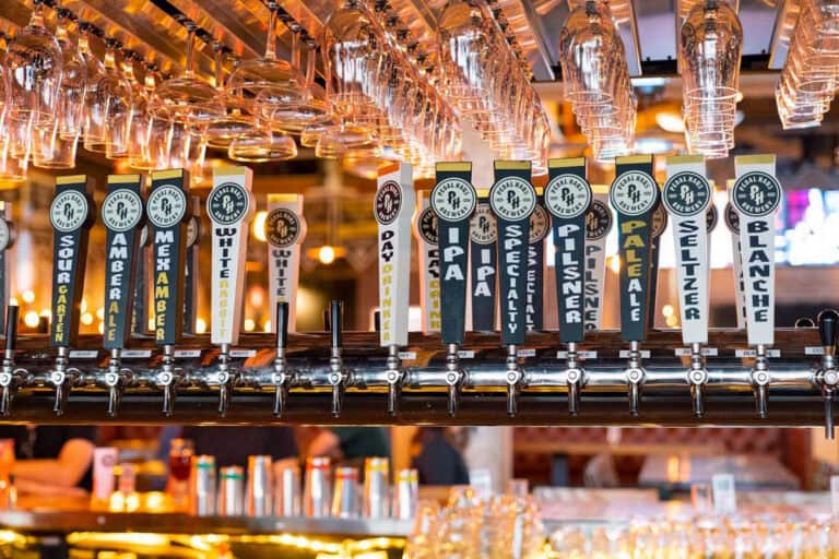 11 Best Downtown Phoenix Breweries and Beer Bars (With Map)