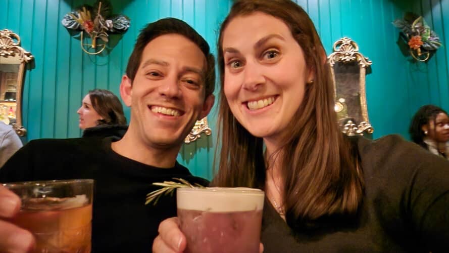 9 Best Cocktail Bars in Richmond, VA (With Map)