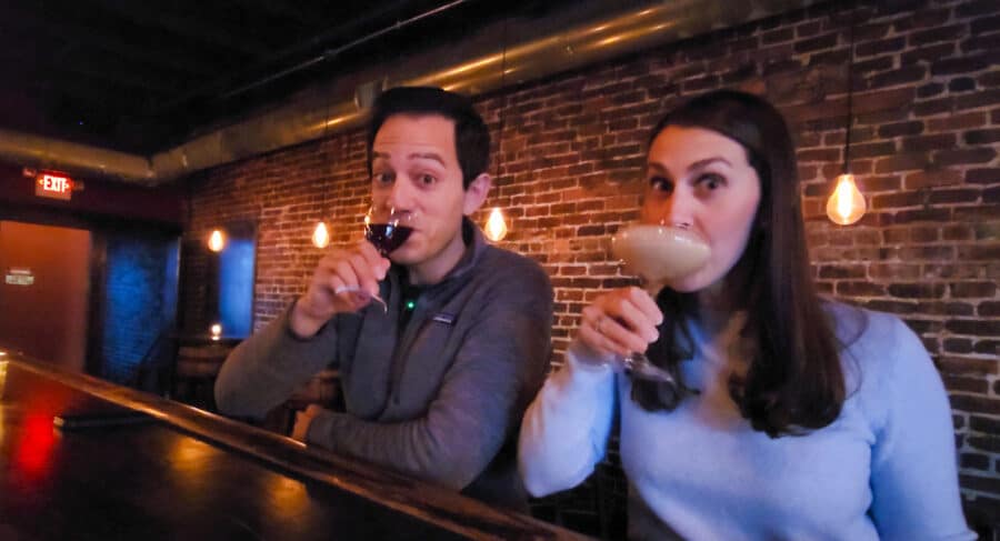 9 Best Cocktail Bars in Richmond, VA (With Map)